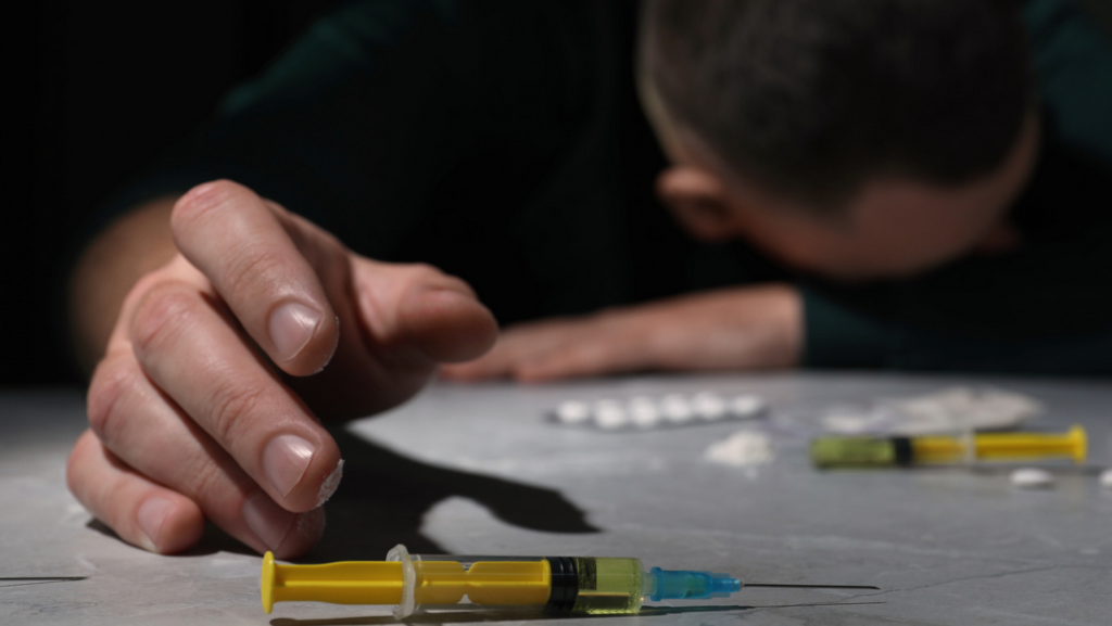 Discovering the Complex Causes of Visual Hallucinations and Effective ...